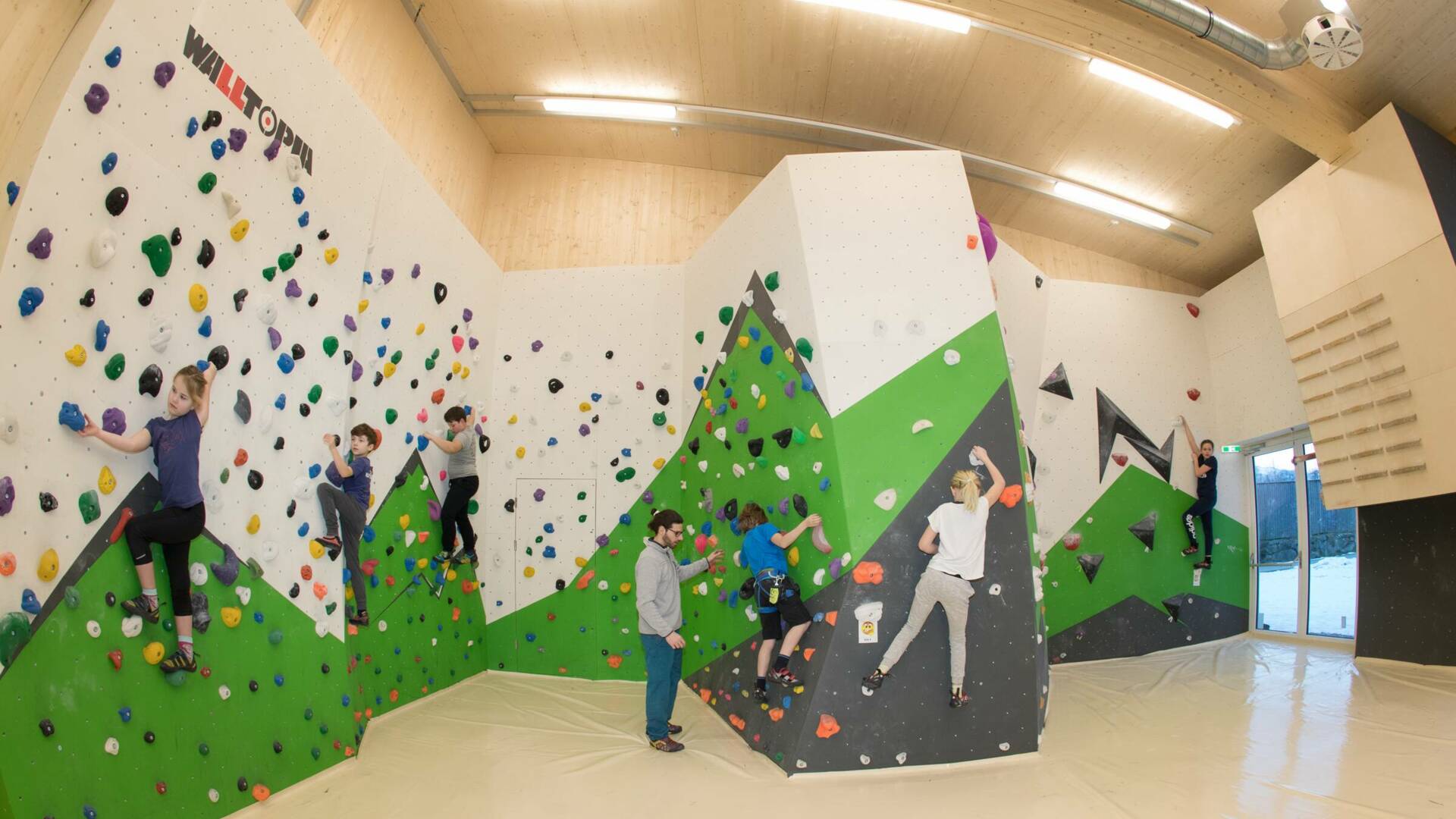 Kraftsport Klettern · Kletterhalle · Boulderhalle · Zillertal ...